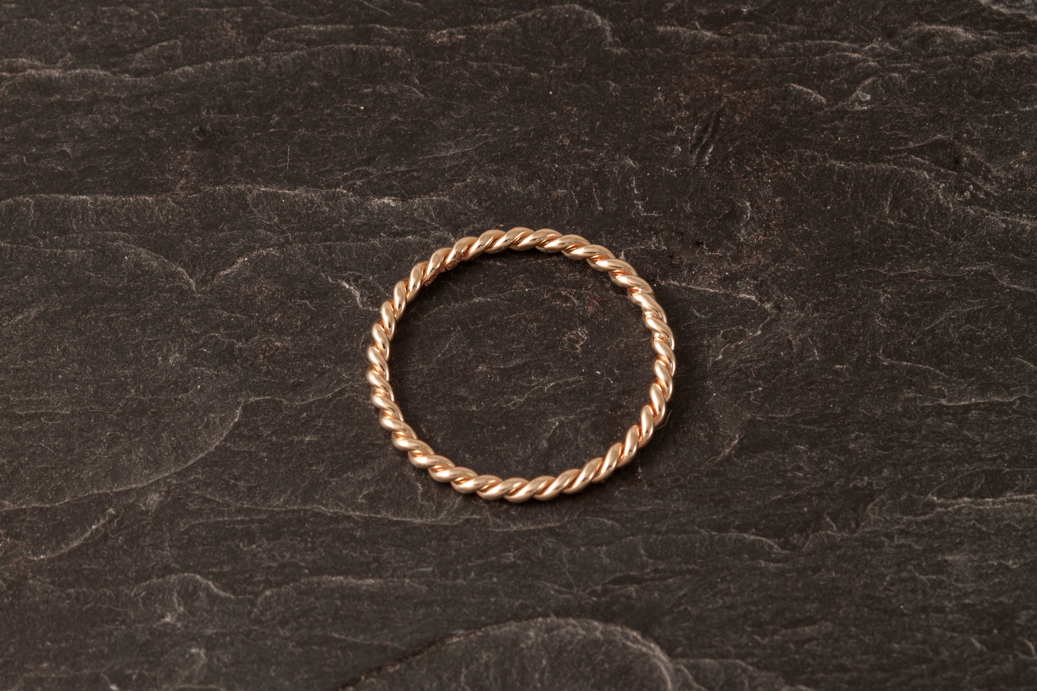 9ct Yellow Gold Twist Wire Ring – Shetland Jewellery